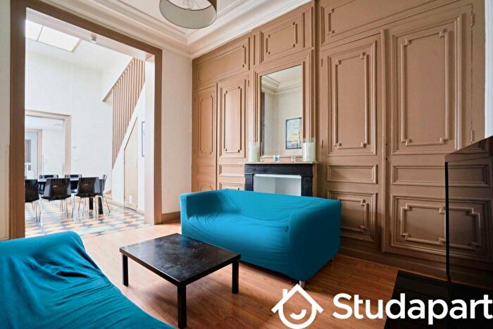 Appartement à louer - Epeule-Trichon, Roubaix - 1 pièce - 4 chambres