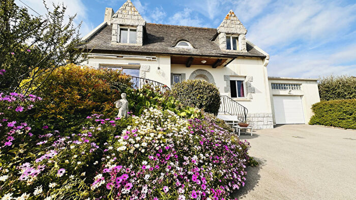 Maison à vendre - Crozon - 7 pièces - 5 chambres