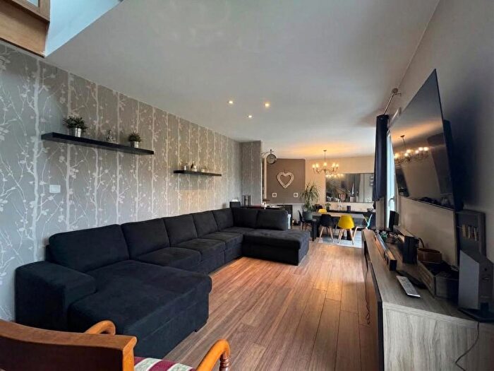 Maison 6 pièces à Sains-en-Amiénois, à vendre