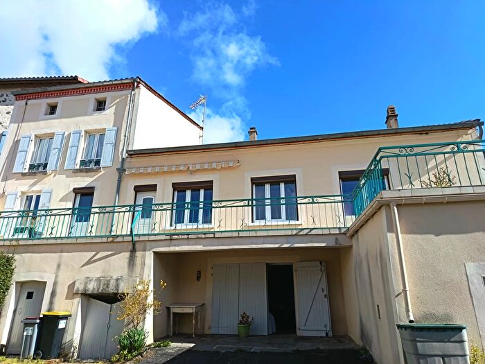 Maison à vendre - Le Broc - 6 pièces - 3 chambres