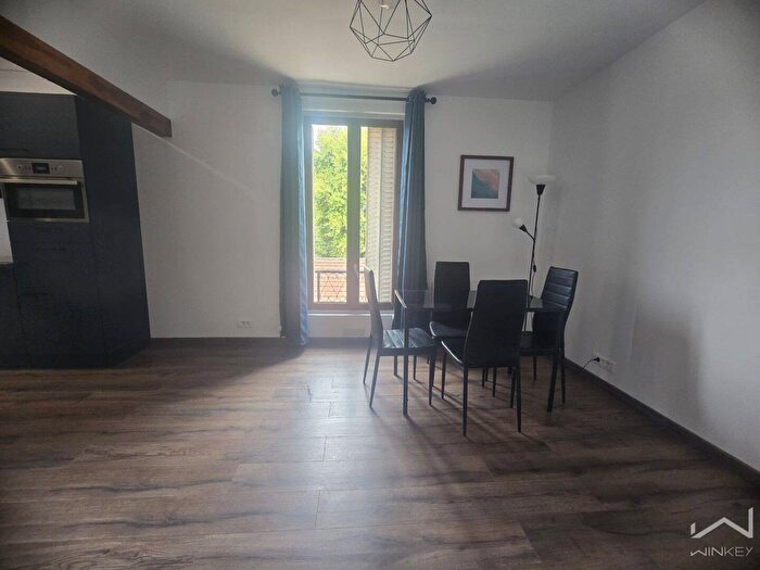 Appartement 2 pièces à louer à Faisanderie Haut, Villeneuve-le-Roi
