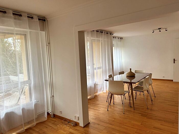 Appartement 4 pièces à louer à Ouest, Ferney-Voltaire