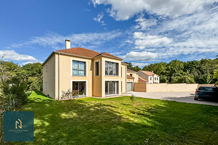 Maison à vendre - Rambouillet, Centre-ville - 8 pièces - 5 chambres