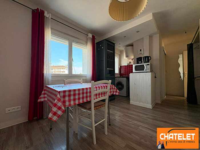 Appartement à louer - Bourg-en-Bresse, Gare, Peloux-Mail, Citadelle - 1 pièce