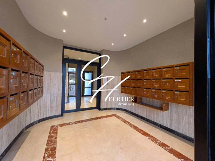 Appartement à louer - Grenoble - 2 pièces - 1 chambre