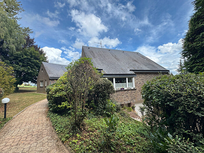 Maison à vendre - Évigny - 7 pièces - 4 chambres