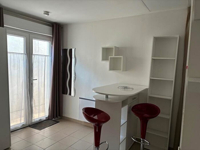 Lille, Saint-Maurice, Pellevoisin : Appartement 1 pièce à louer