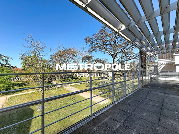 Meyzieu, Centre-ville : Appartement 4 pièces à vendre