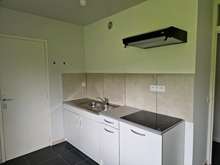 Appartement à louer - Ussel - 1 pièce - 1 chambre