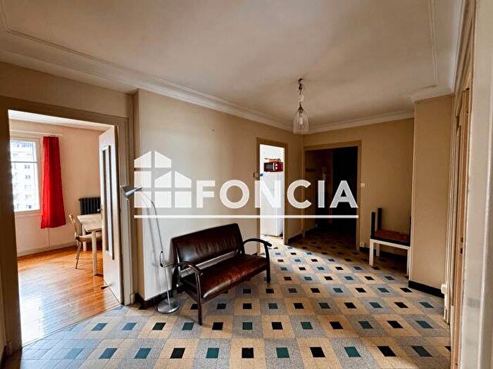 Appartement à louer - Allies-Clos dOr, Grenoble - 3 pièces - 2 chambres