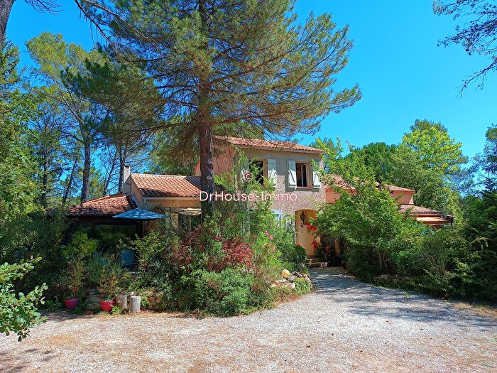 Maison à vendre - Brignoles, Rural - 9 pièces - 5 chambres