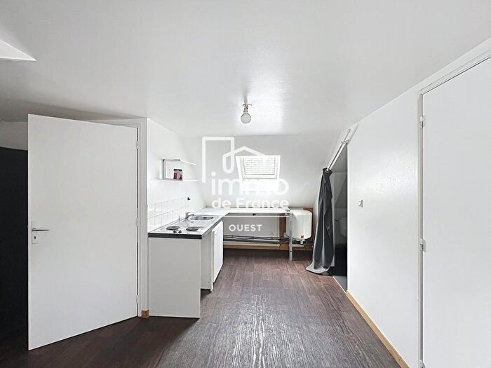 Laval, Les Fourches - Appartement 1 pièce à louer
