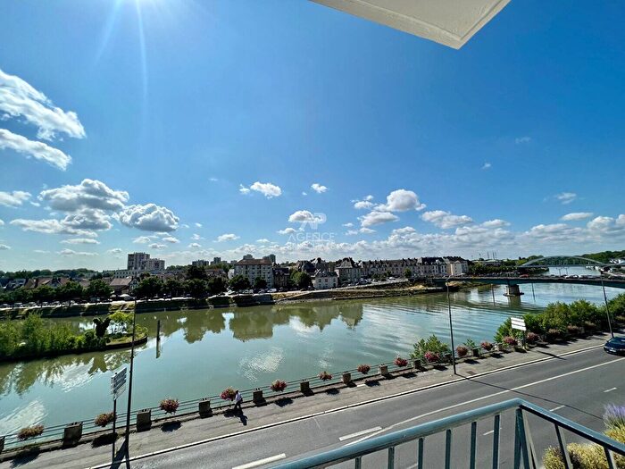 Appartement à louer - Centre Ville, Pontoise - 3 pièces - 2 chambres