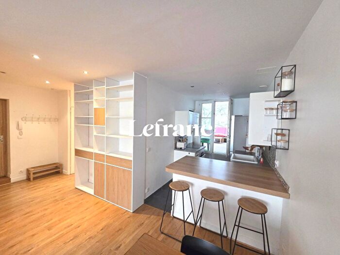 Appartement à louer - Clichy-Trinité, Paris ème arrondissement - 3 pièces - 1 chambre