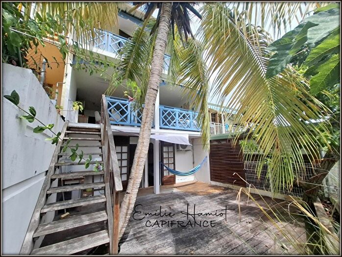 Maison à louer - Case-Pilote - 5 pièces - 4 chambres