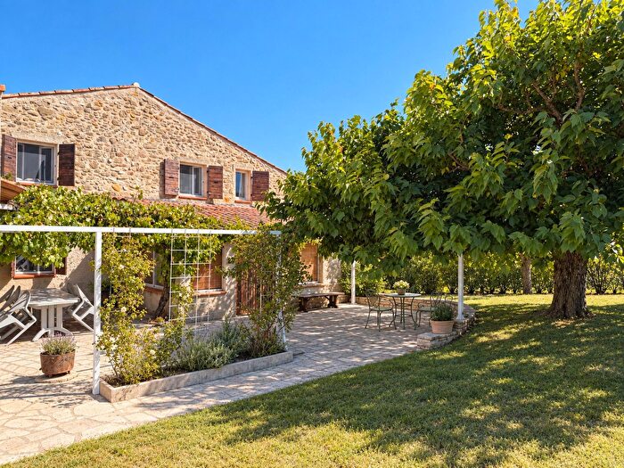 Maison 6 pièces à Pierrerue, à vendre