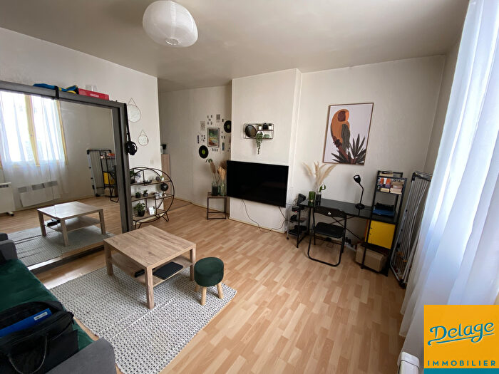 Appartement à louer - Limoges, Centre-ville, Hôtel de Ville, Emailleurs - 2 pièces - 1 chambre