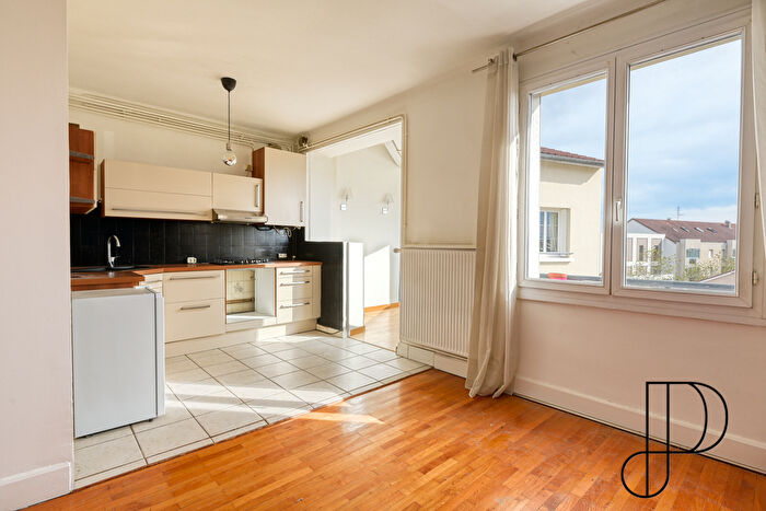 Appartement 3 pièces à Villeurbanne, Ferrandière, Maisons Neuves, à vendre