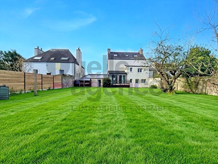 Maison à vendre - Lesneven - 7 pièces - 4 chambres