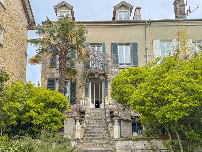 Pontoise, Saint-Jean, Les Patis : Maison 10 pièces à vendre