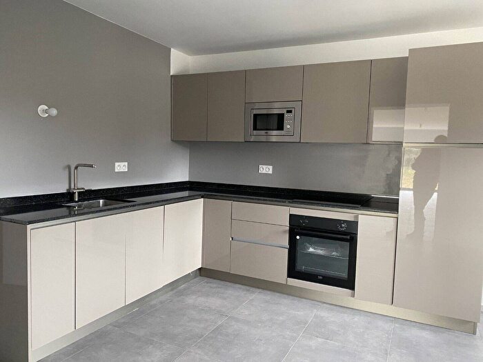 Appartement à louer - Viry - 5 pièces - 3 chambres