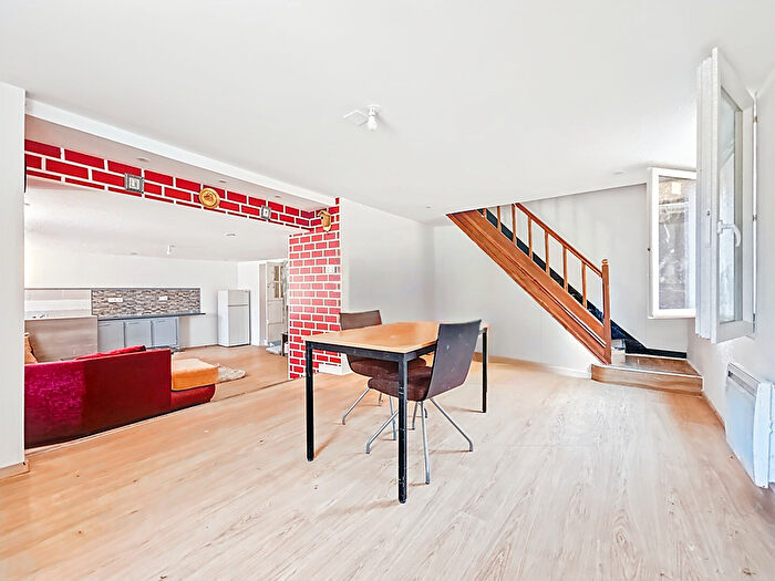 Maison à vendre - Thouarcé - 6 pièces - 4 chambres