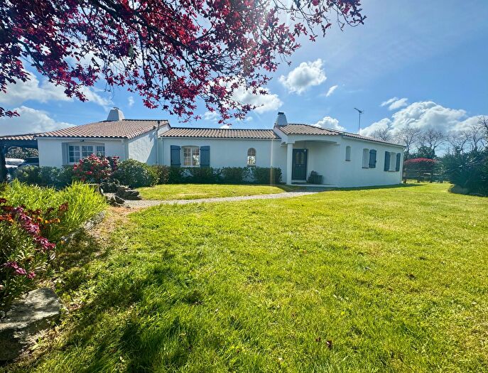 Maison à vendre - Saint-Urbain - 5 pièces - 3 chambres