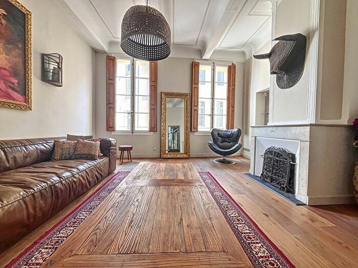 Appartement à louer - Centre Ville, Aix-en-Provence - 4 pièces