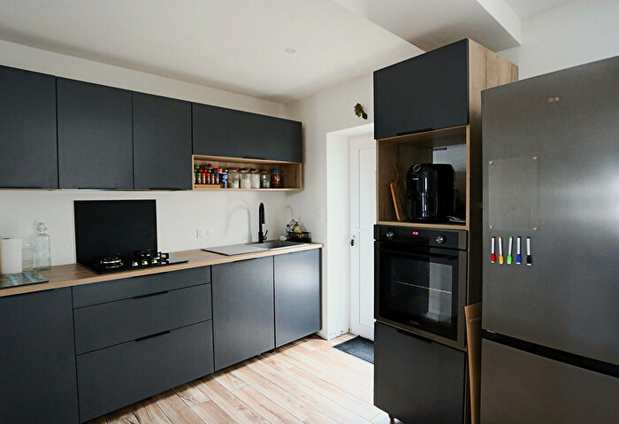 Maison à louer - Combronde - 5 pièces - 2 chambres