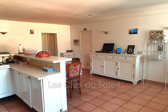 Appartement à vendre - Brignoles, Centre-ville, Vieille ville - 3 pièces - 2 chambres