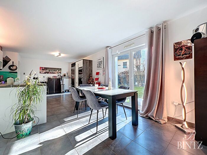 Appartement à vendre - Strasbourg - 3 pièces - 2 chambres