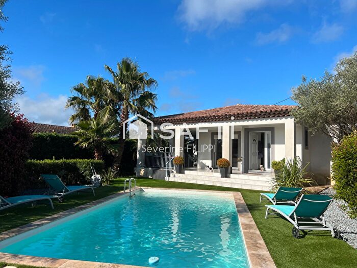 Maison à vendre - Le Muy - 4 pièces - 3 chambres