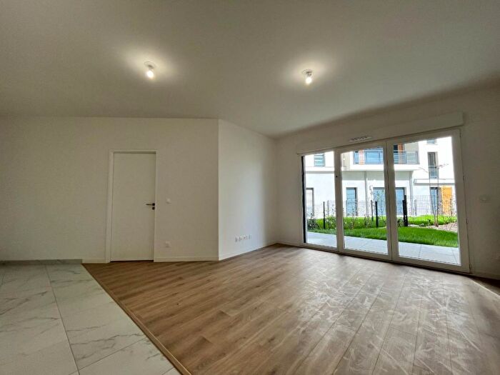 Appartement à louer - Châtenay-Malabry, Petit Chatenay, Voltaire, Croix Blanche - 2 pièces - 1 chambre