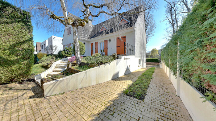 Maison à vendre - Roissy-en-Brie, Ascott, Verger, Avenir - 6 pièces - 3 chambres