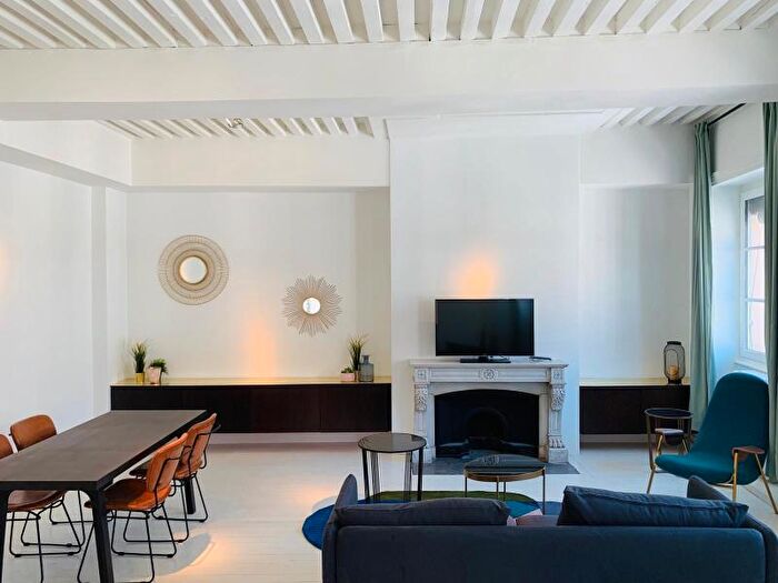 Appartement 3 pièces à Lyon 2ème, Cordeliers Bellecour, à louer