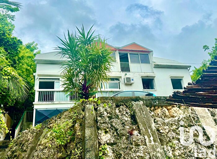 Maison à vendre - Les Abymes - 8 pièces - 4 chambres