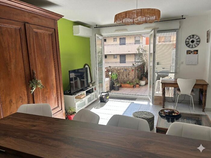 Appartement à vendre - Nîmes, collines - 3 pièces - 2 chambres