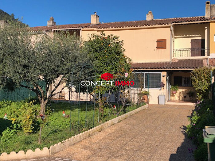 Maison à vendre - Solliès-Toucas - 6 pièces - 4 chambres