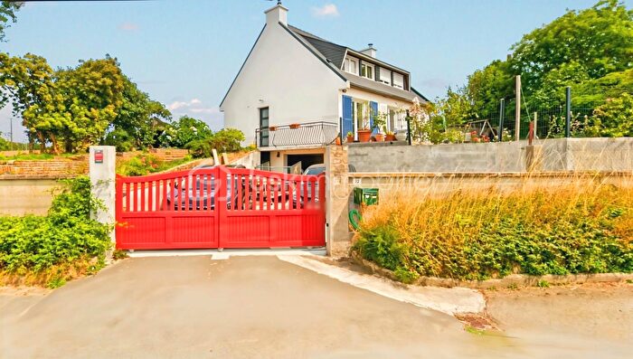 Maison à vendre - Gévezé - 6 pièces - 4 chambres