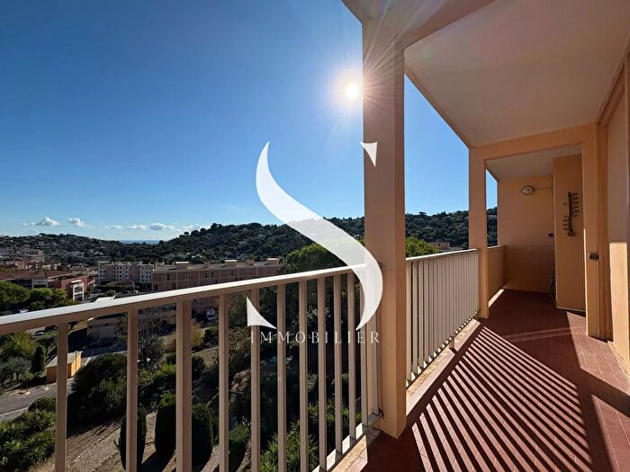 Appartement à vendre - Vallauris, Le Val dOr, Fournas, Ferratone - 4 pièces - 3 chambres