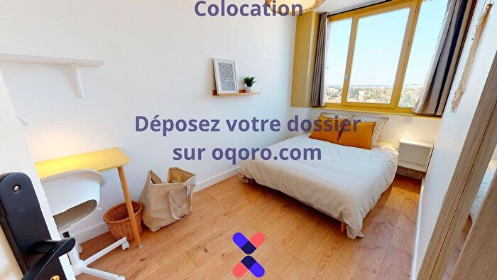 Appartement à louer - Les Essarts, Bron - 6 pièces - 5 chambres