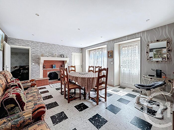 Maison à vendre - Mirebeau-sur-Bèze - 6 pièces - 4 chambres