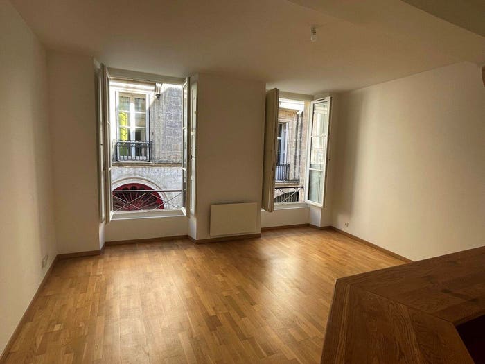 Centre ville, Bordeaux : Appartement 2 pièces à louer