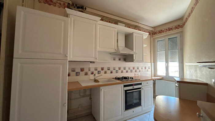 Appartement à louer - Nevers, Centre-ville - 4 pièces - 2 chambres