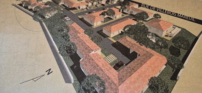 Maison à vendre - Ruffec - 2 pièces - 1 chambre