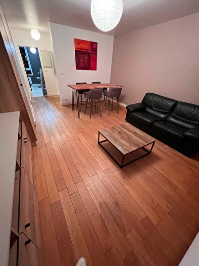 Appartement à louer - Sucy-en-Brie, Centre-ville - 3 pièces - 2 chambres