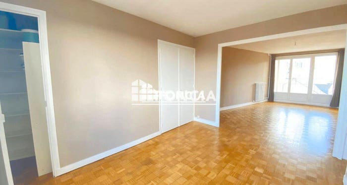 Saint-Donatien, Nantes : Appartement 4 pièces à louer