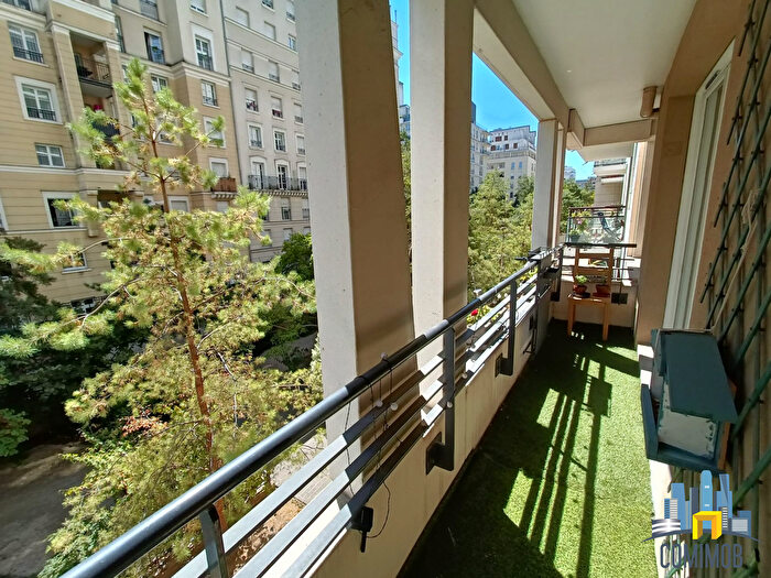 Appartement 4 pièces à Courbevoie, Faubourg de l'Arche, à louer