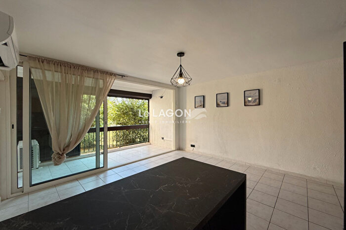 Appartement à louer - Saint-Cyprien - 2 pièces - 1 chambre