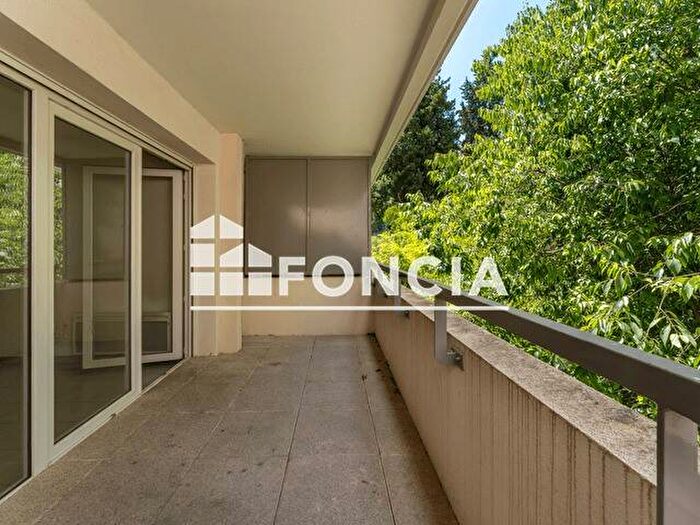 Appartement à louer - Casernes, Nîmes - 2 pièces - 1 chambre